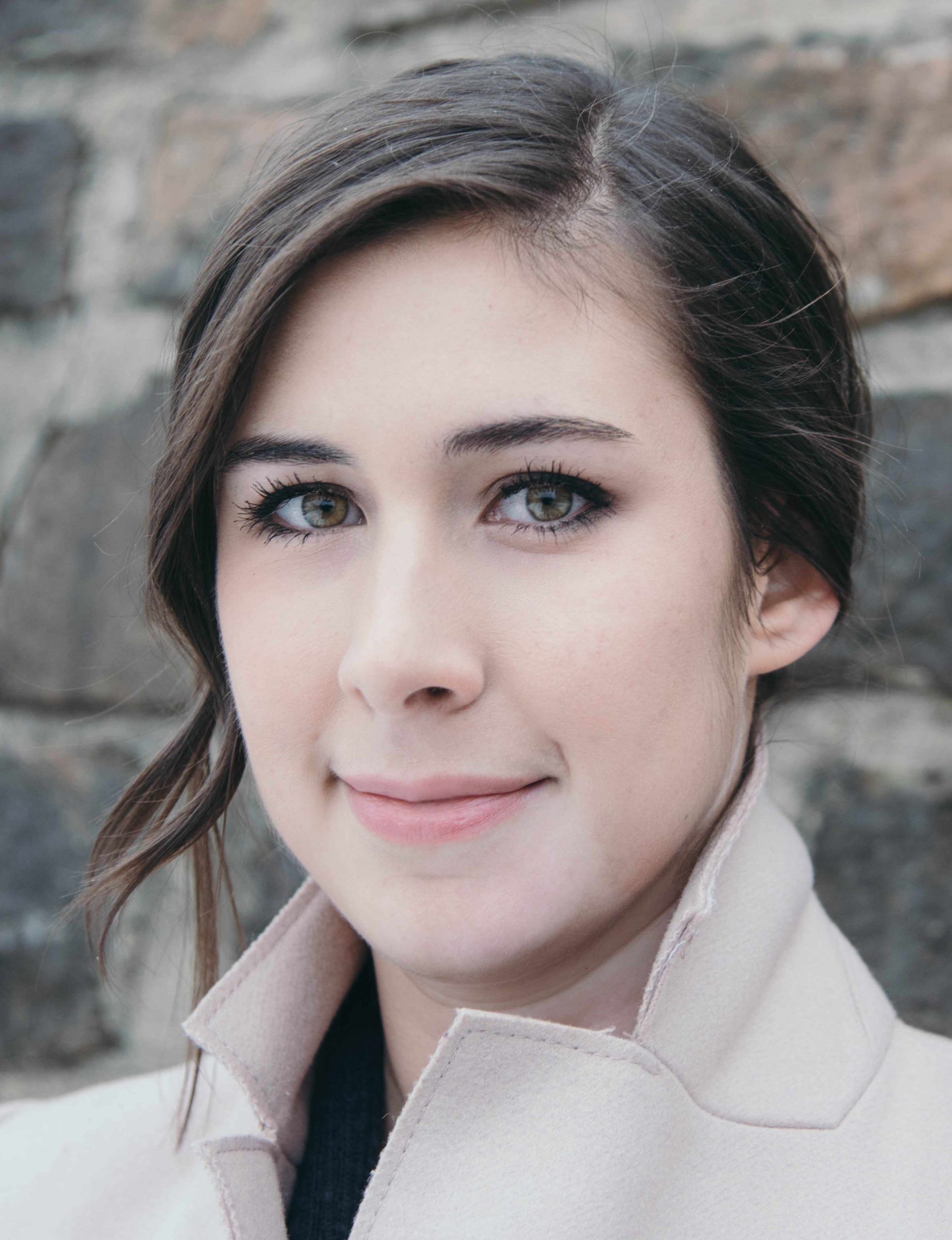 Kelsey Hutton | Cast of Wonders